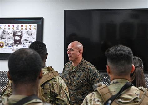 Usstratcom Sel Visits Team Minot Minot Air Force Base Article Display