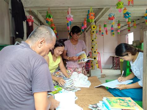 ထီးလင်းမြို့၌ Mobile Library စနစ်ဖြင့် စာအုပ်စာစောင်များသွားရောက်ငှားရမ