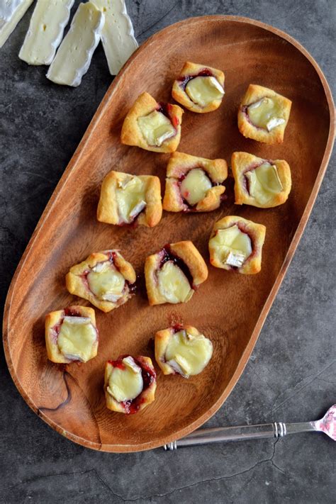 Mini Brie En Croute — Campbell Comfort