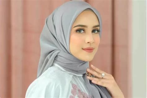 Tips Memilih Warna Hijab Dan Baju Yang Cocok Untuk Kulit Sawo Matang
