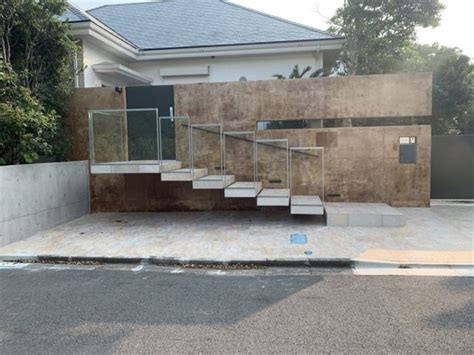 逗子市 玄関アプローチステインクリート 横須賀市の外構エクステリア工事は大栄建設株式会社へ