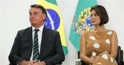 Michelle Tenta Mas Bolsonaro Evita Interferir Na Disputa Entre Flávia