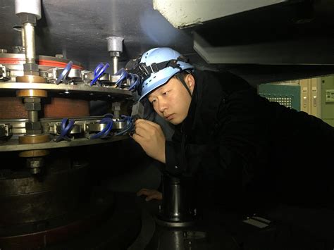 祝迪 农村小水电多台机组孤网运行调速器成组调节研究