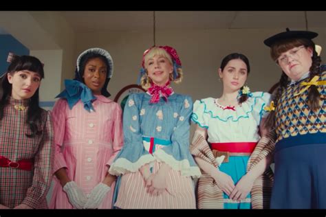 Saturday Night Live Spoofs Barbie Trailer In American Girl Doll