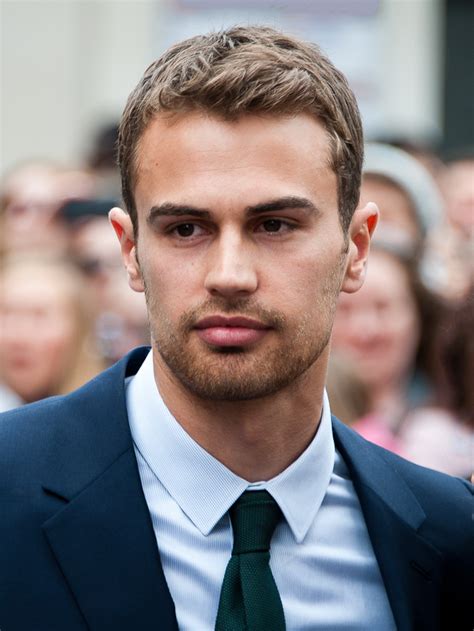 Filetheo James Divergent Premiere Wikimedia Commons