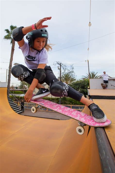Cool Skateboard Tricks Girl