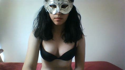 穿高跟鞋的女孩用性玩具自慰 Xhamster