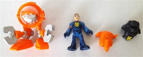 Imaginext Robot Police W Deep Sea Robot And Robot Villain W Chopper