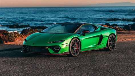 Lamborghini To Keep Combustion Engines Alive For As Long As Possible