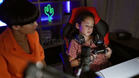 Mother Daughter Streamer Duo Stressed While Streaming Video Game In