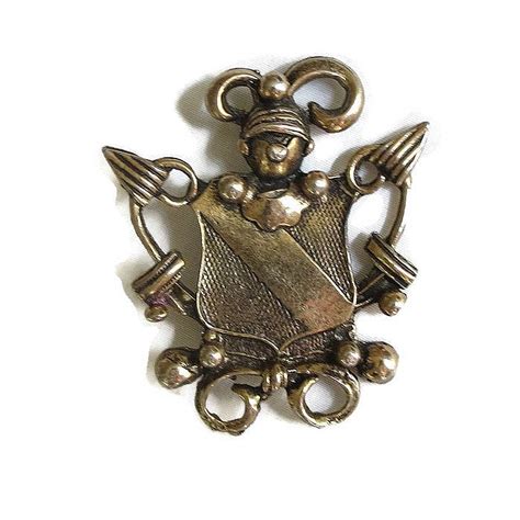 Vintage Knight In Armor Shield Brooch By Myvintagejewels On Etsy