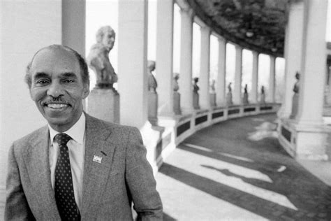 Roscoe C Brown Jr Tuskegee Airman And Confidant To New York