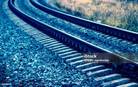 철도 산업 영역에서 화물 열차의 기대에는 세마포로 빈 레일 0명에 대한 스톡 사진 및 기타 이미지 0명 강철 개념 Istock