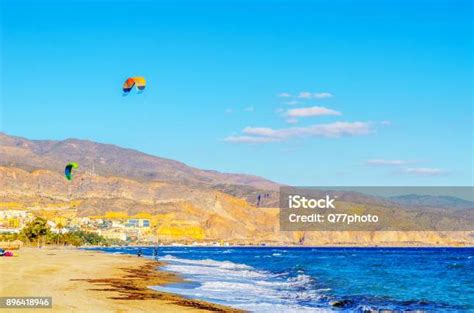 바다 파도에 Kitesurfer 물 익 스 트림 스포츠 액티브 스포츠 모험과 자유 경관에 대한 스톡 사진 및 기타 이미지