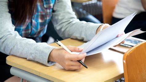 МОН публикува верните отговори от НВО по математика за 10 клас Nova