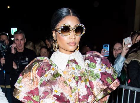 Nicki Minaj Slammed For Throwing Shade At Cardi B And Female Rappers