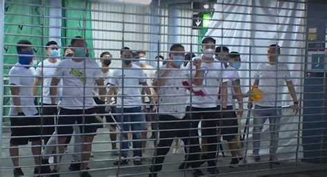【香港法庭】中年婦紀念721涉「私了」 暴動等4罪成囚5年半 — Rfa 自由亞洲電台粵語部