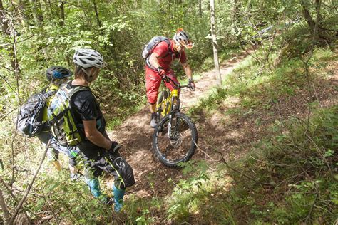 E Mountainbike Fahrtechnikcamp Bei Stefan Schlie Reportage Mythos E Bike