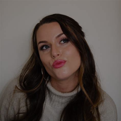 Chelsea Leighs Amazon Page