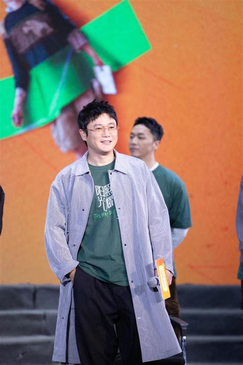 《阳光照耀青春里》清明上映，肖央谈发疯：很多角色有原型腾讯新闻