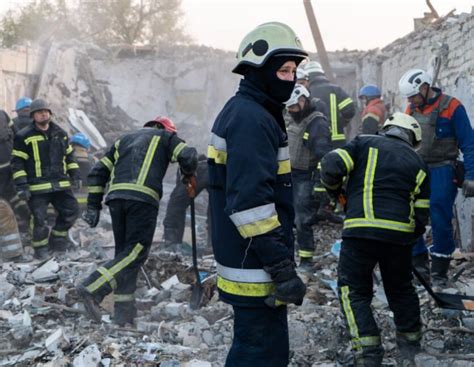 В результате обстрела Россией села Гроза на Харьковщине погибла семья воина которого поминали в