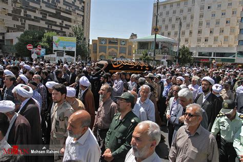 مراسم تشییع پیکر همسر آیت الله علم‌الهدی امام جمعه مشهد