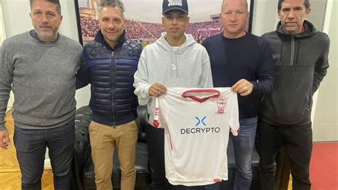 Valentín Sánchez Firmó Su Primer Contrato C A Huracán