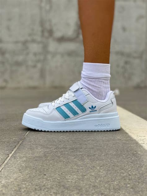 Женские кроссовки Adidas Forum (белые с голубым/синим) удобные осенние ...