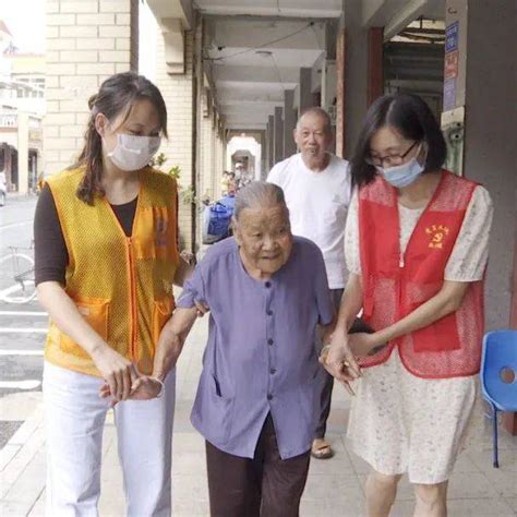 又逢重阳！翔安区开满志愿红老人