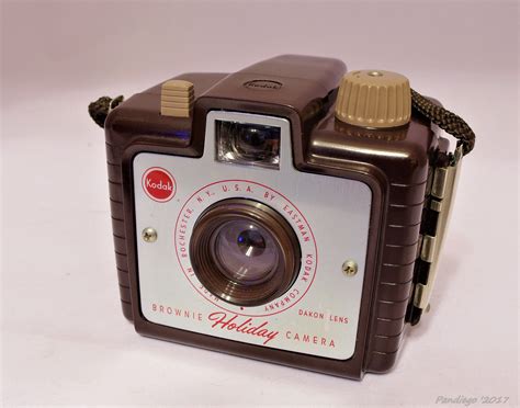 Eastman Kodak Brownie Holiday Camera 1953 1957 Camera Life Box