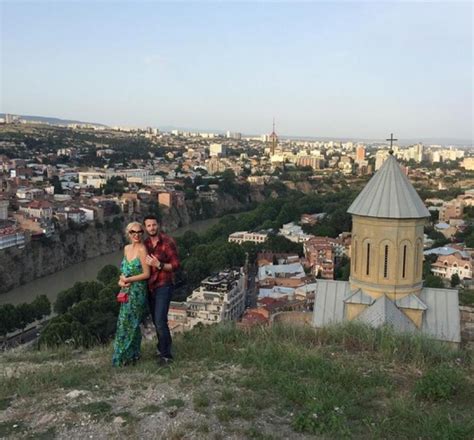 ნუკი კოშკელიშვილი ქმართან ერთად საქართველოში გადაღებულ ფოტოს აქვეყნებს
