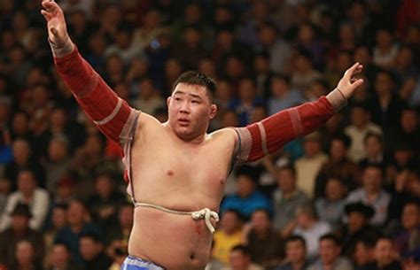 О Хангай аварга чансааг тэргүүлж эхэллээ