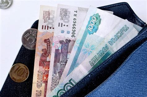 Госдума РФ в первом чтении приняла законопроект о повышении МРОТ до 16