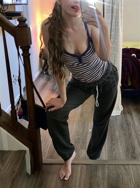 Baner Foot Fetish Pin 61239933