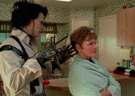 Subastan Las Manos De Johnny Depp Las Famosas Manos De Tijera Tn Tv