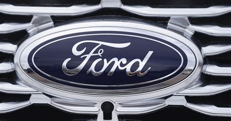 Ford Recalls 518k Suvs Due To Possible Fuel Leak Fire Risk