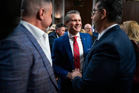 Сенат США затвердив Гегсета на посаду шефа Пентагона Європейська правда