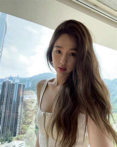Esther Yu Amor