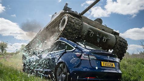 Panzer Zerquetschen Tesla Mitarbeiter Drängen Musk Hinaus Und Die