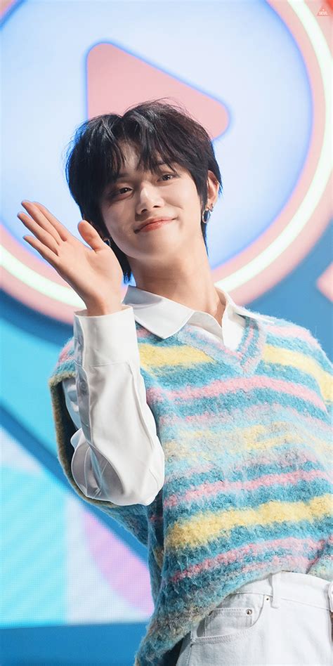 투모로우바이투게더 연준 인기가요 Mc 21 배경화면 By 슬짱