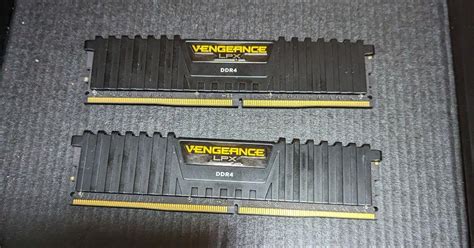 Corsair メモリ Ddr4 16gb 8gb X 2 2666mhz メルカリ