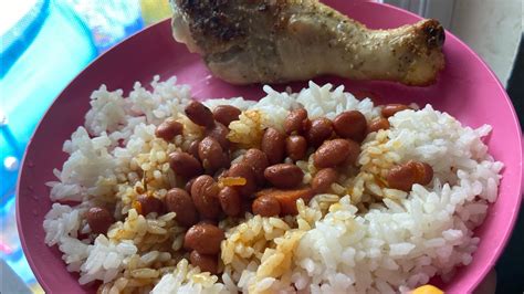 Arroz Blanco Con Habichuelas Y Pollo Frito