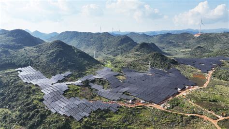 大唐丘北双羊洞120mw光伏项目首批方阵成功并网发电 新华网客户端