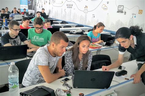 Начало Фондация Софтуерен университет