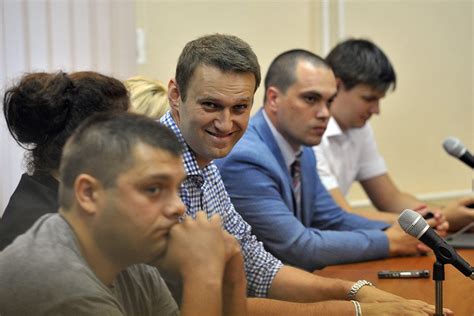 «Не сдавайтесь Каким мы запомним Алексея Навального Фотографии — Новая газета Европа