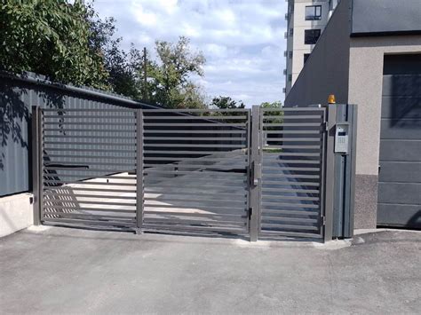 Купить распашные ворота в Киеве с автоматикой, калиткой | Евроворота