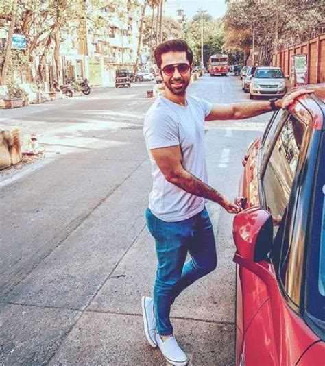 Yeh Rishta Kya Kehlata Hai Former Villain Romit Sharma Aka Aditya Set