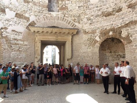 戴克里先戴克里先和君士坦丁大山谷图库