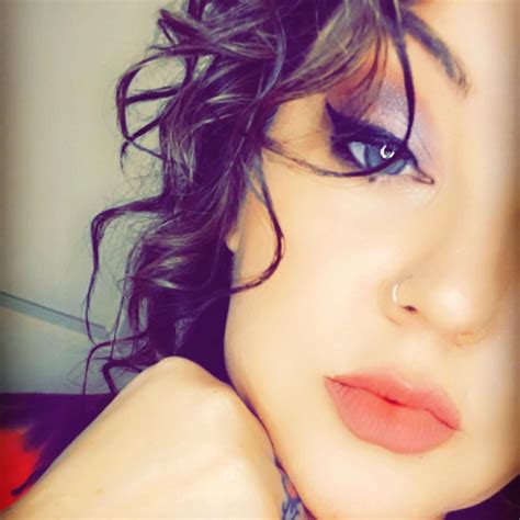 Danielle Rene — Bio Site