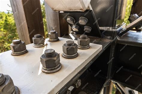 Assemblage Boulonné De Poutres En Acier Construction Métallique Massive Photo Premium